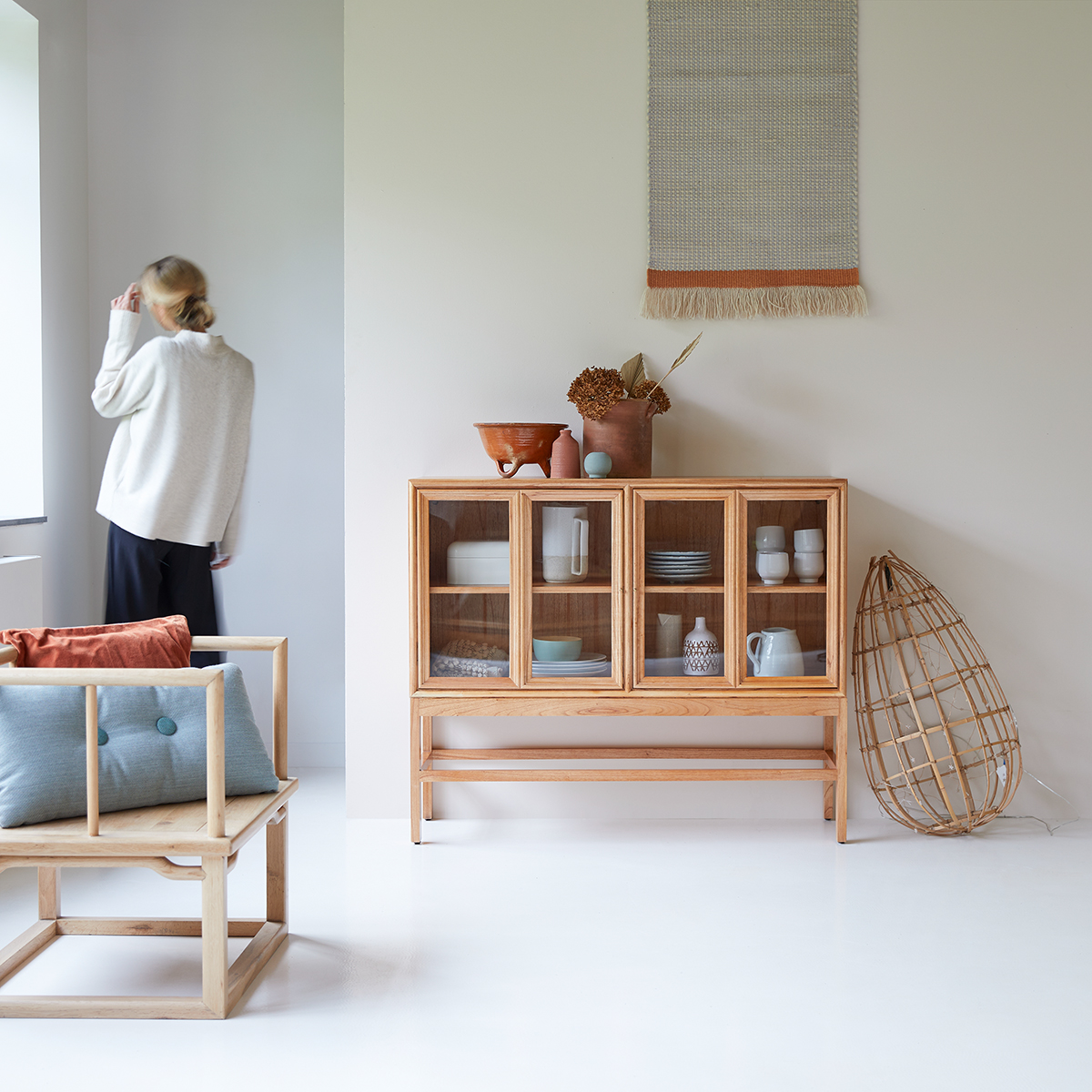 Vitrine basse en mindi 120 cm - Meubles de rangement séjour