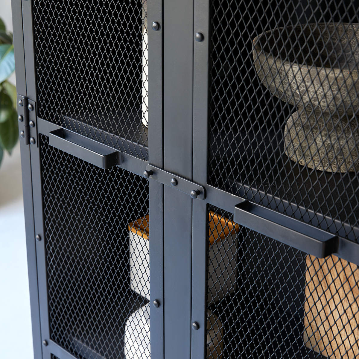 Tikamoon : Cléo - Metal mesh Kitchen cabinet