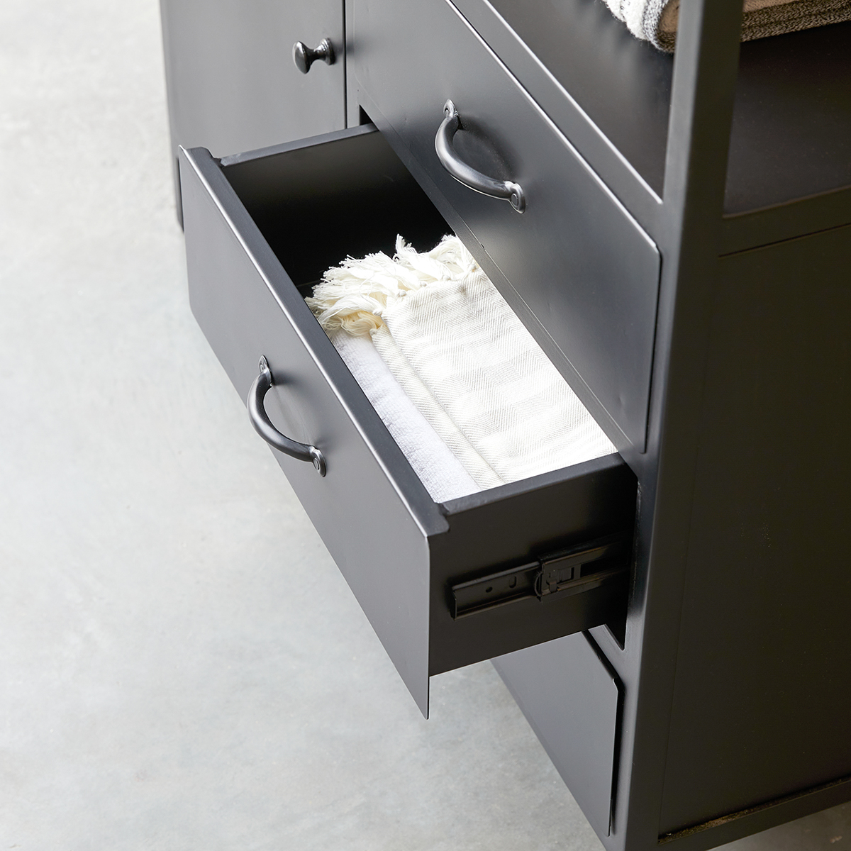 Tikamoon : Industriel - Solid mango wood and metal vanity unit 95 cm