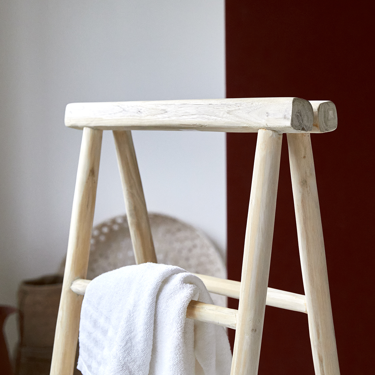 Teak ladder towel rack 100 cm - Bathroom accessory - Tikamoon