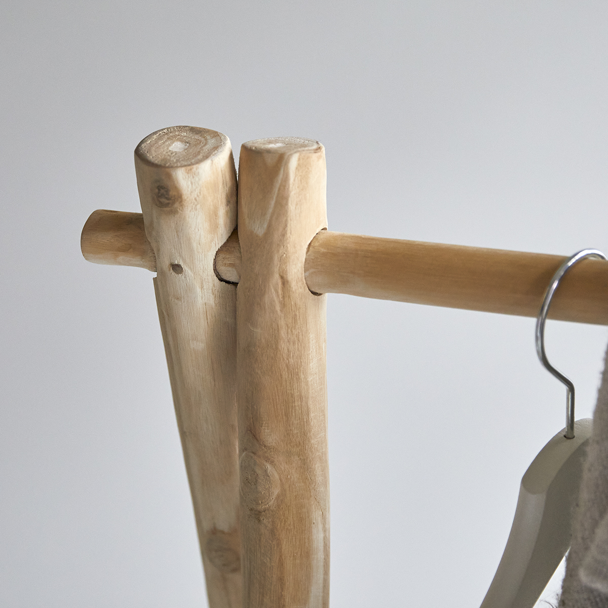 140 cm teak clothes rack - Bathroom accessory - Tikamoon