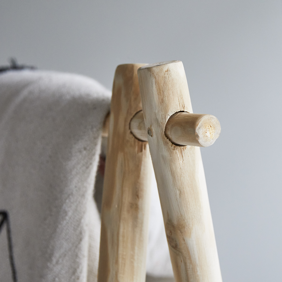 140 cm teak clothes rack - Bathroom accessory - Tikamoon