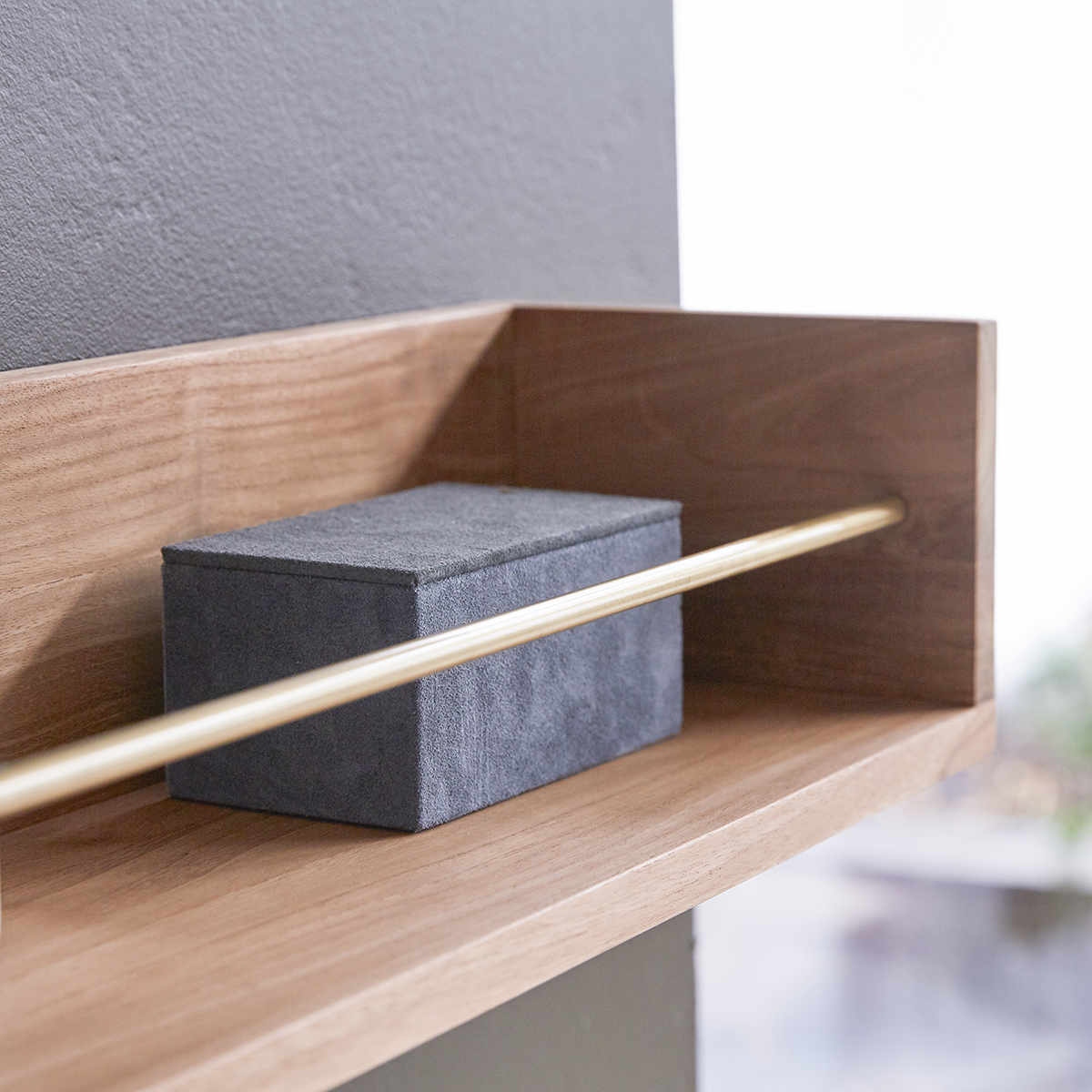 Sasha Wall shelf 60 cm - Teak-brass shelves - Storage - Tikamoon